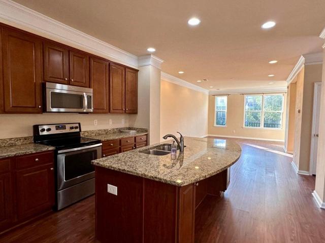 1592 Bluewater Way