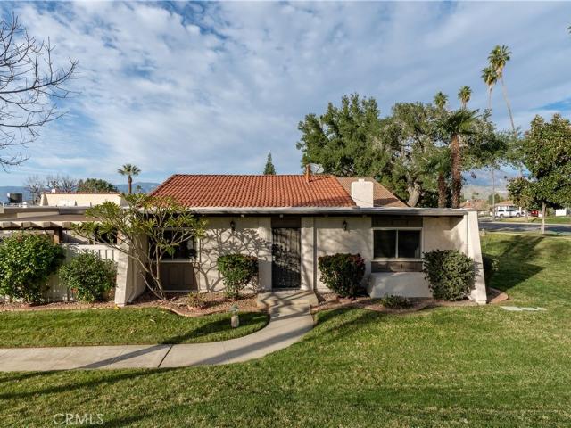 1592 Christopher Ln, Redlands, CA 92374 | MLS #IG26018 | Compass