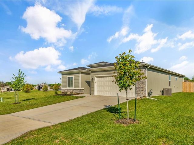 1592 Grayhawk Drive
