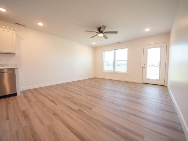 1592 W Paula Drive