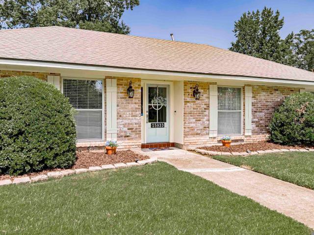 15933 Shenandoah Ave