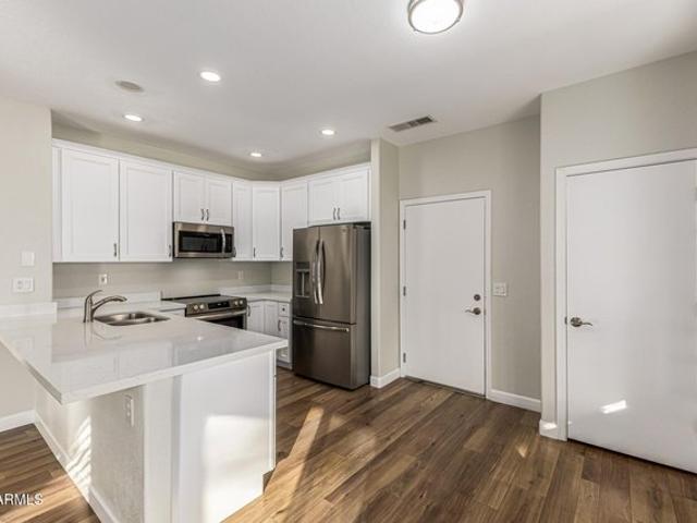 15930 W Autumn Cir, Surprise, AZ 85374