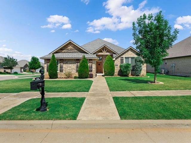 15932 Capri Ln, Edmond, OK 73013