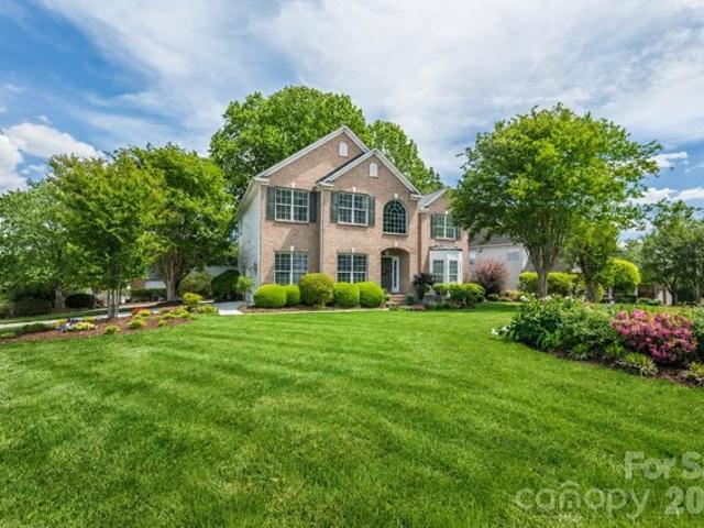 15936 Northstone Dr, Huntersville, NC 28078
