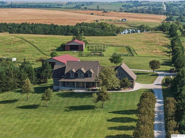 1593 N Rd, Burr, NE 68324