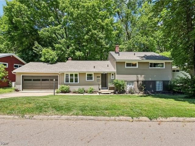 1593 Kingsley Ave, Akron, OH 44313