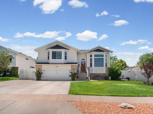 1593 W 1550 S, Woods Cross, UT 84087