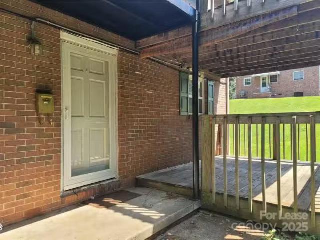 159 12th Avenue NW, B, Hickory, NC 28601