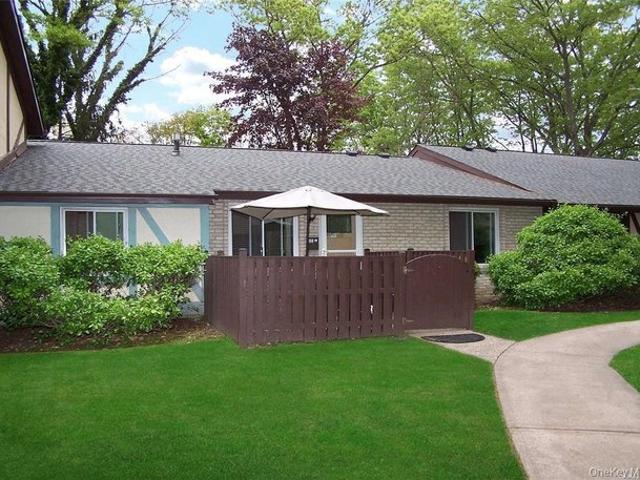 159 Cambridge Dr, Port Jefferson Station, NY 11776