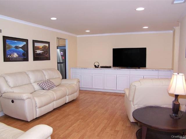 159 Cambridge Drive