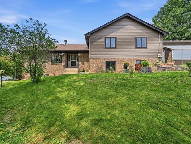 159 Gene Dr, Pittsburgh, PA 15237