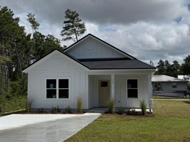 159 Georgia St, Lanark Village, FL 32322