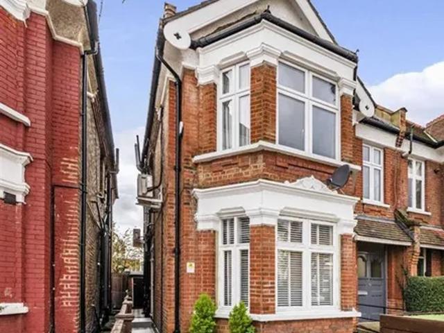 159 Fordwych Road, London, NW2 3NG, United Kingdom | 3 bed apartment for rent #167849049 | Rentberry