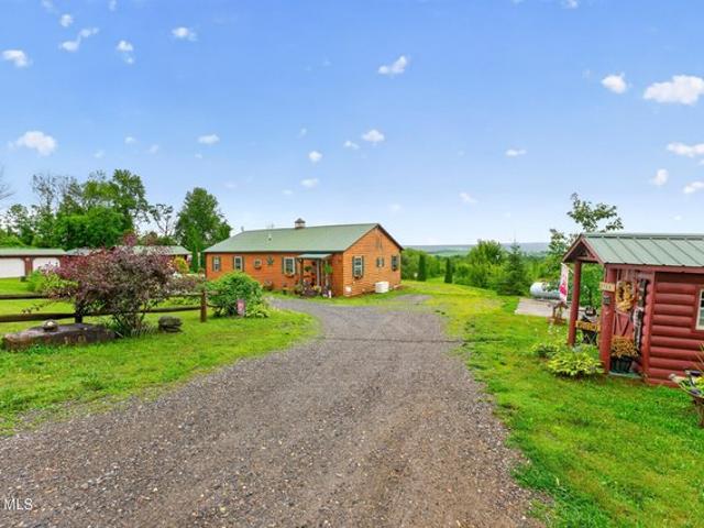 159 Firefly Meadow Rd, Fultonville, NY 12072