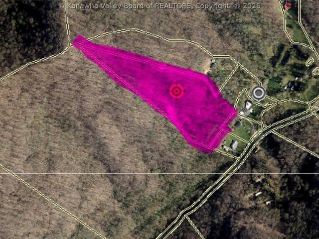 159 Honeysuckle Ln, Peytona, WV 25154