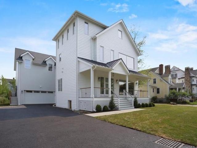 159 Lalley Blvd, Fairfield, CT 06824