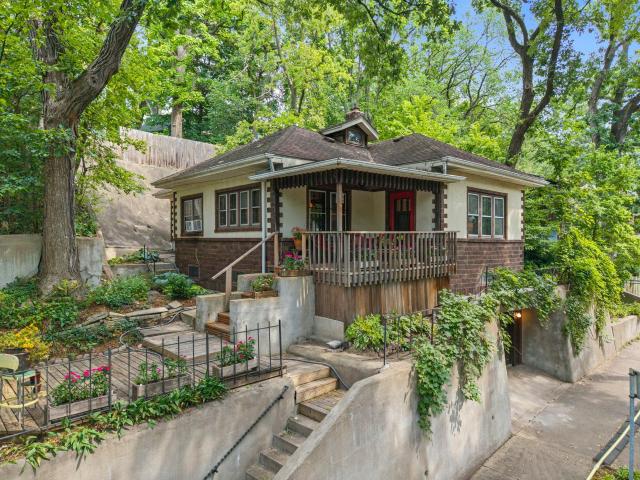 159 Malcolm Avenue SE