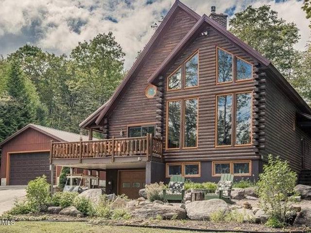159 Maplewood Dr, Gloversville, NY 12078