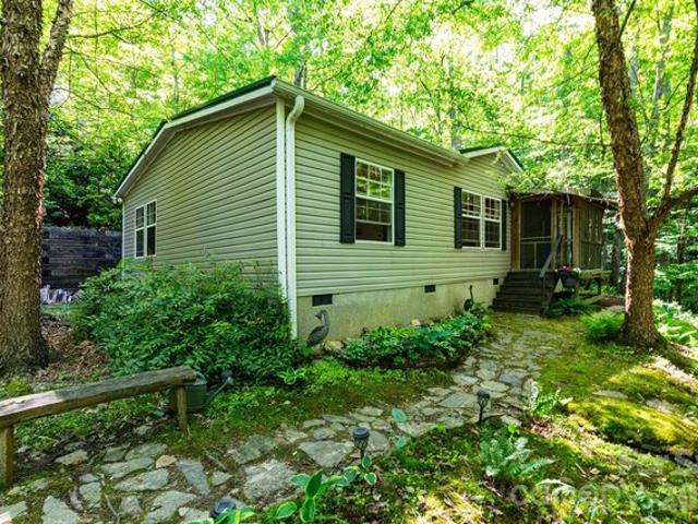 159 Marcellina Dr, Fairview, NC 28730