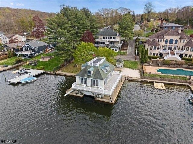 159 McGregor Ave, Mount Arlington, NJ 07856