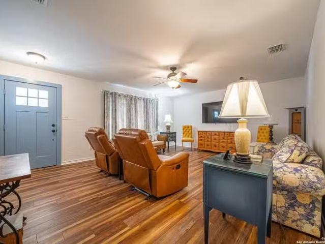 159 MISSISSIPPI AVE, Lakehills, TX 78063
