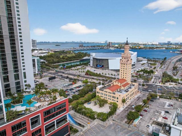 159 NE 6th St, Unit 3905, Miami, FL 33132 | MLS #R11168 | Compass