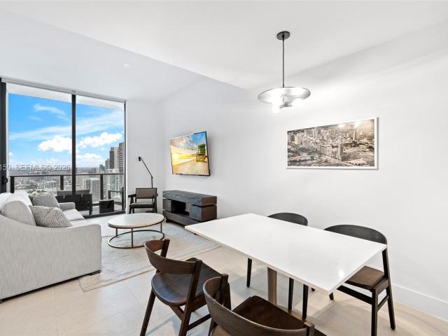 159 NE 6th St, Unit 5113, Miami, FL 33132 | MLS #A11948 | Compass