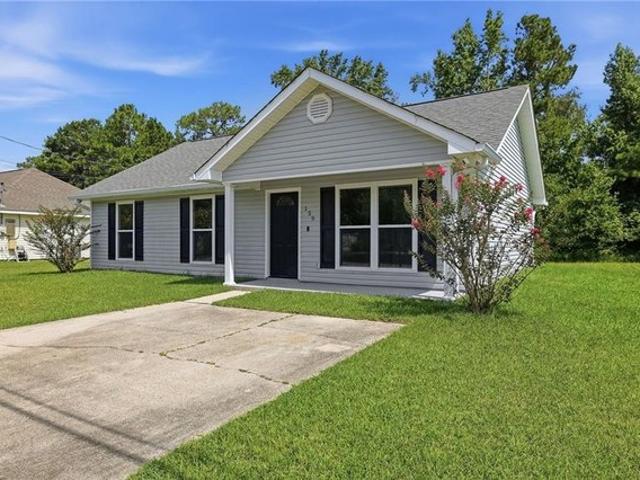 159 S Cherrywood Ln, Pearl River, LA 70452