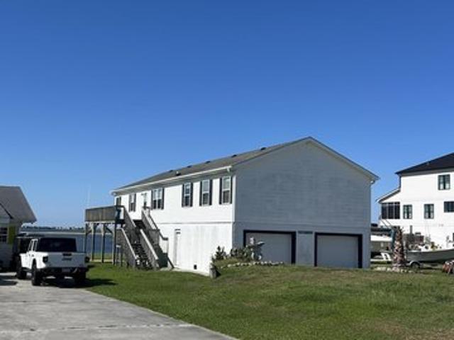 159 Salty Shores Point Dr, Newport, NC 28570