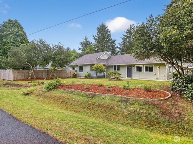 159 Polaris Blvd SW, Ocean Shores, WA 98569