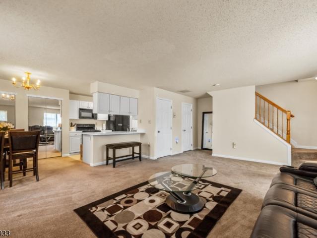 159 W Market St
