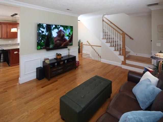 159 Willard St Apt 5, Quincy, MA 02169