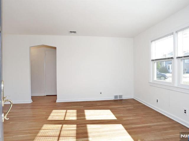15 03 Everett Terrace