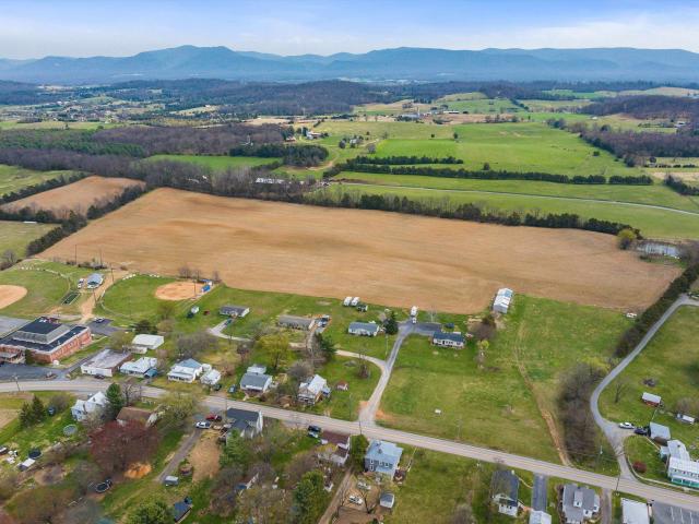 15,17,25,37 hayfield ln