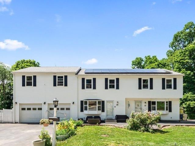 15 17 Willow St, Worcester, MA 01603