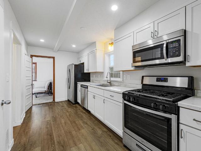 15 14th Street NE
