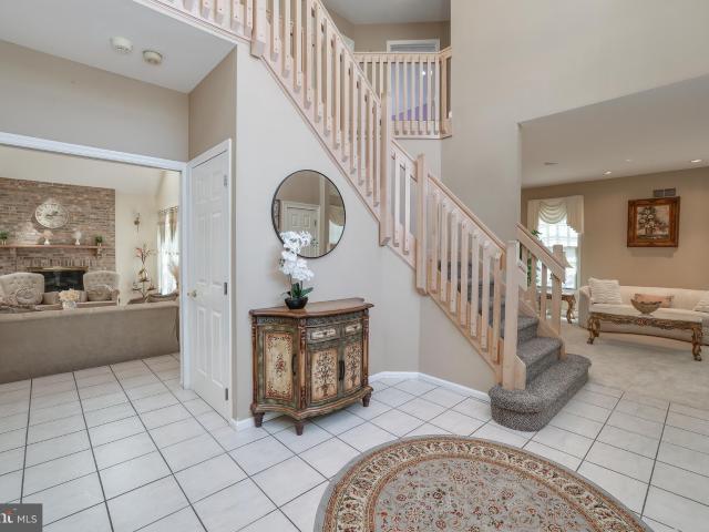 15 Scenic Dr, Ewing, NJ 08628 | MLS #NJME2074