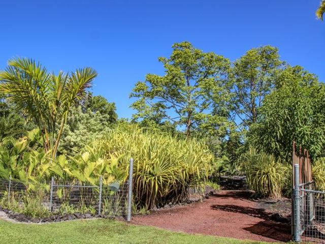15 2003 3rd Ave, Keaau, HI 96749