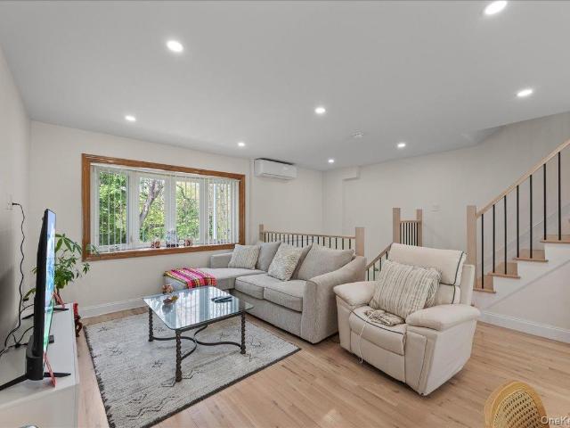 15 31 th Street