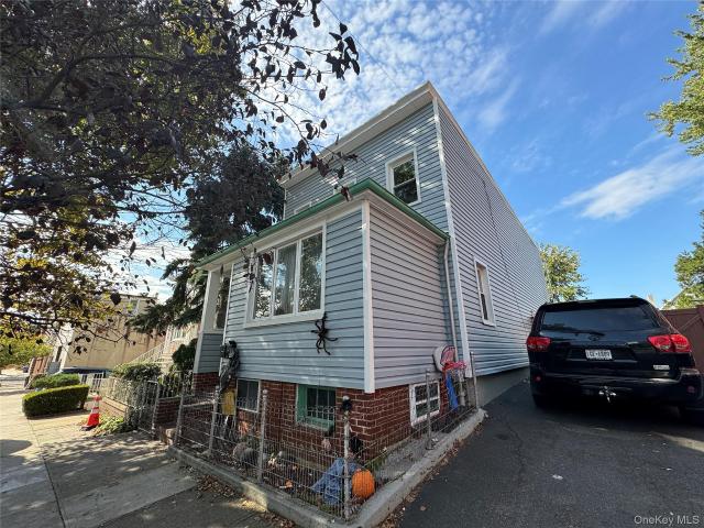 15 32 th Street