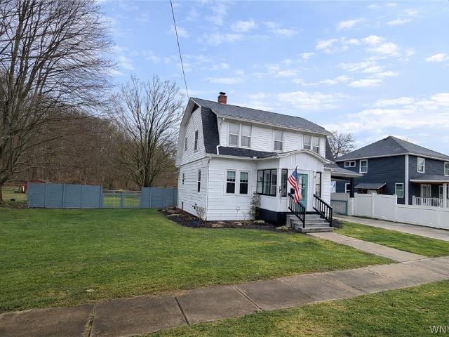 15 3rd Ave, Franklinville, NY 14737 | MLS #B1667 | Compass