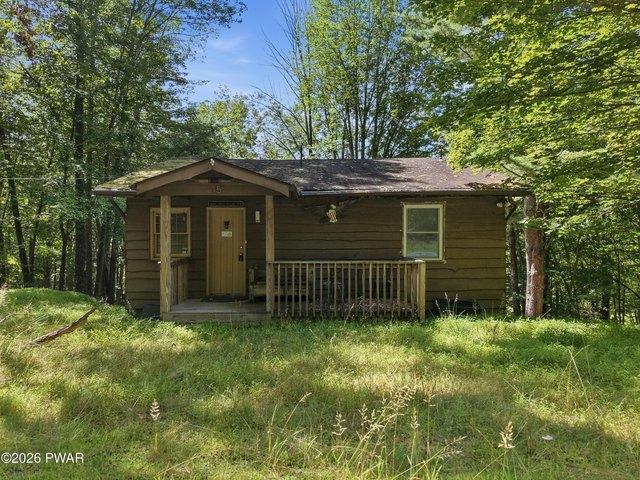 15 Tamarack Ln, Lake Ariel, PA 18436