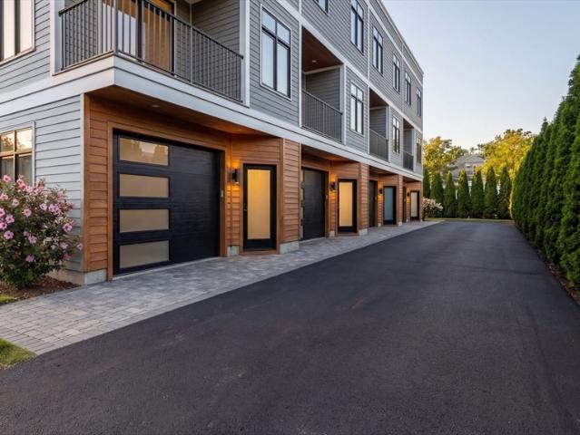 15 Tanglewood Rd, Unit B, Boston, MA 02126 | MLS #73498 | Compass
