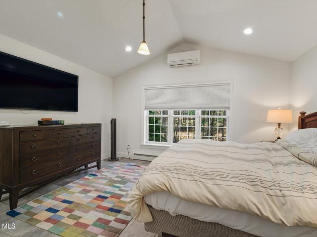 15 Thoroughbred Dr, Saratoga Springs, NY 12866 | MLS #202617
