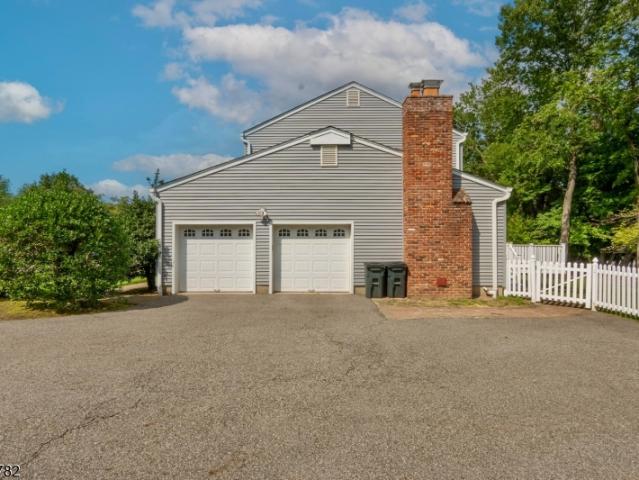 15 Torbet Dr