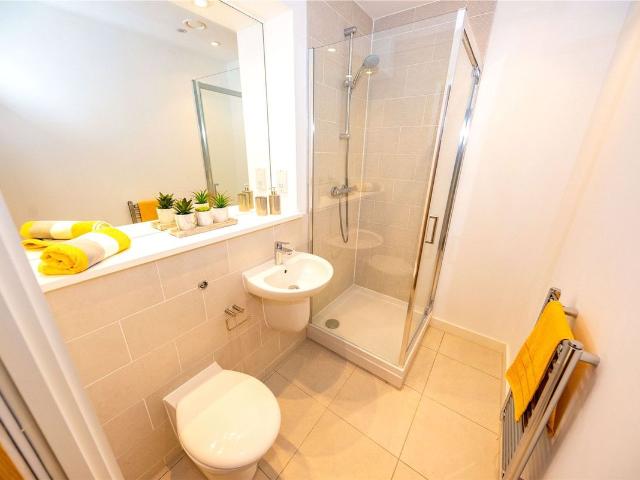 15 Trafford Road, Salford M5, 2 bed flat to rent, £1,350 pcm | PrimeLocation