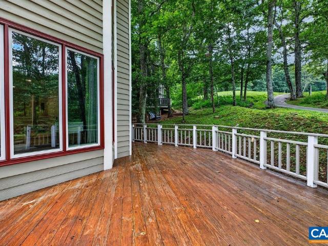 15 trillium close
