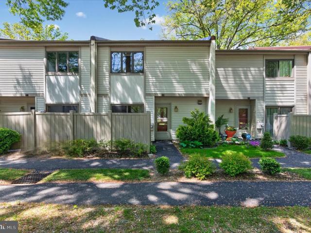 15 Twin Brooks Drive