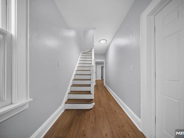 15 Tuttle Street # 1