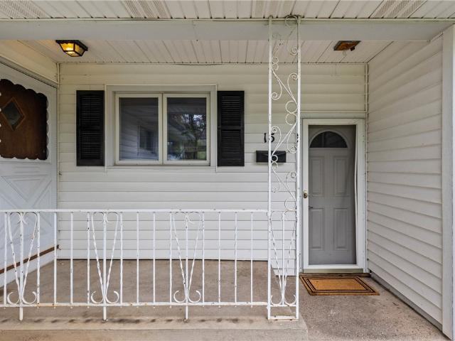 15 Valley Brook Road